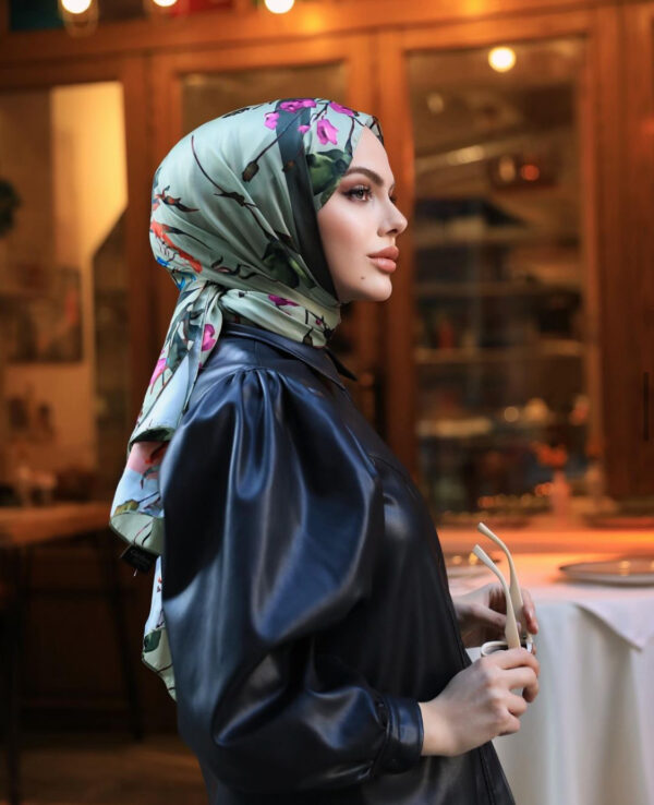Elegant Iranian Silk Scarf ALIRS-10 – guzelhanim.com